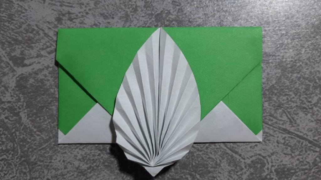 Super Easy Origami Envelope Tutorial - DIY - COS.TV