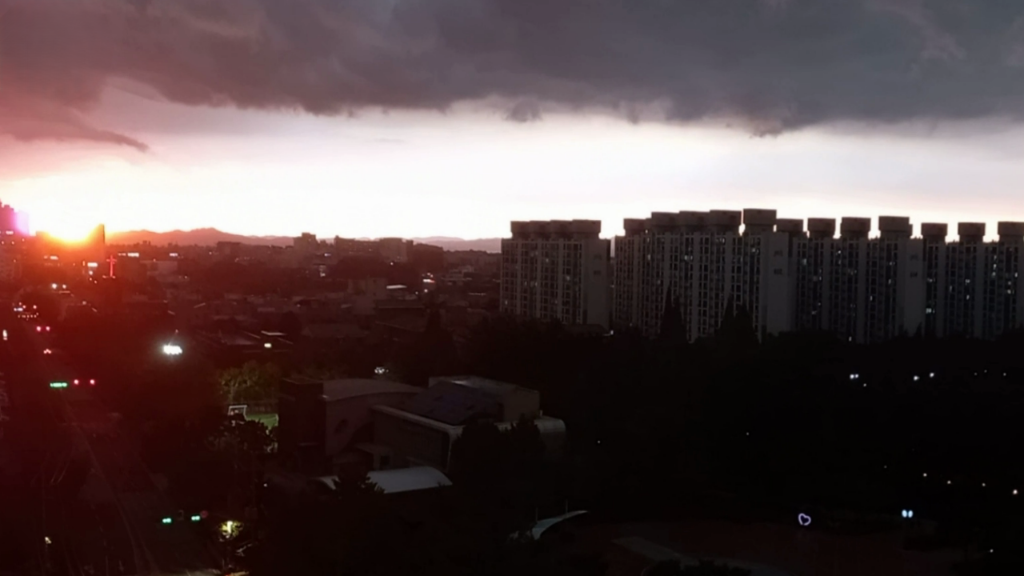 ⛈️The Storm is Coming Just After The Sunset⛈️ - COS.TV