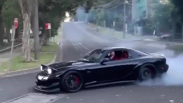 RX7 Burnout 💨 - COS.TV